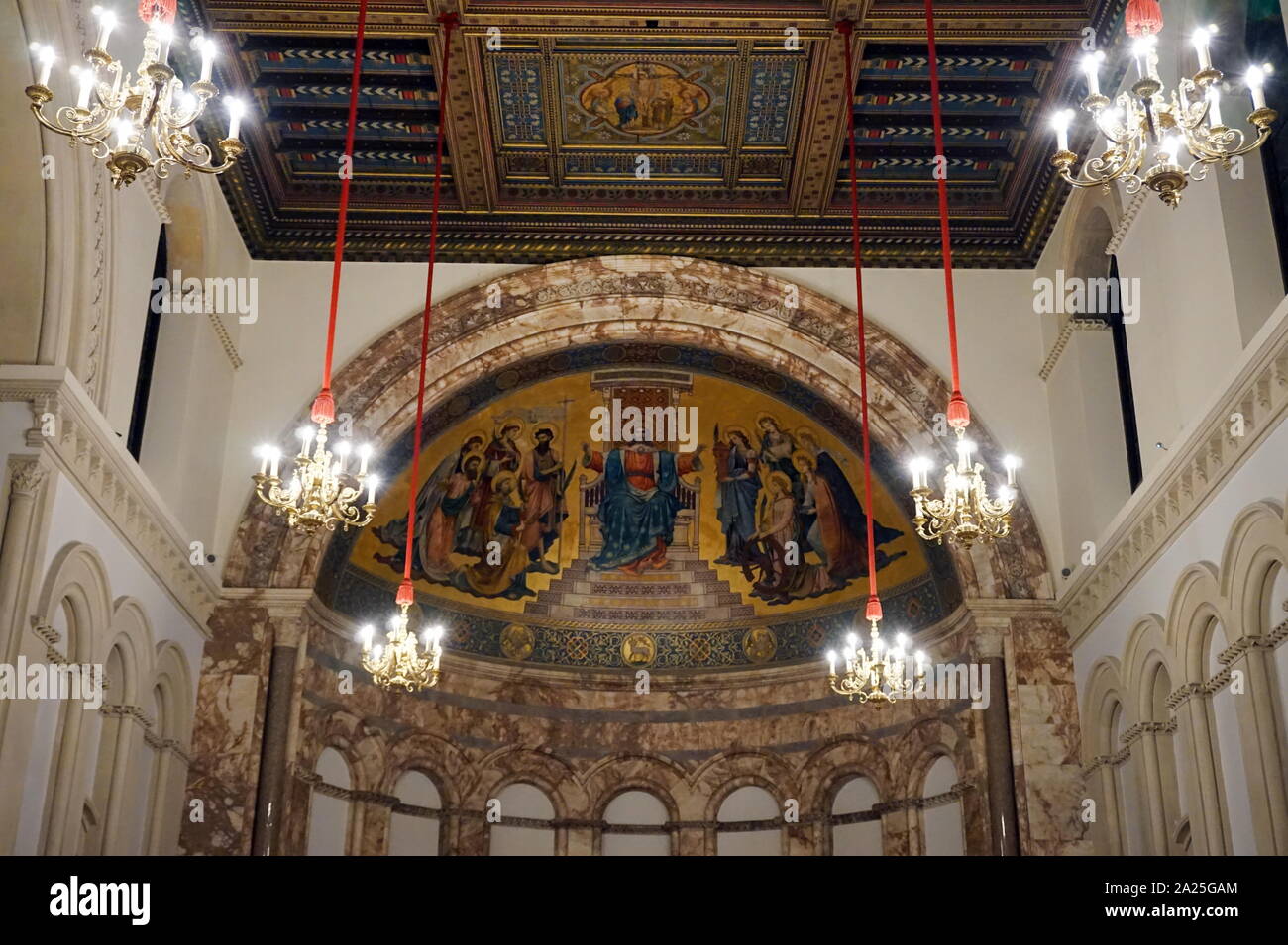Luton hoo estate in bedfordshire hi-res stock photography and images ...