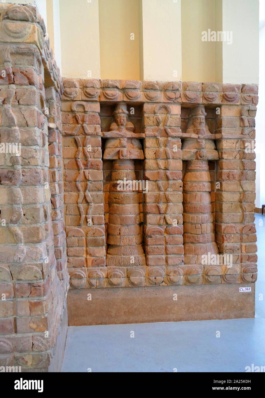 Part the front of the Sumerian, Inanna temple of the Kara Indasch from ...