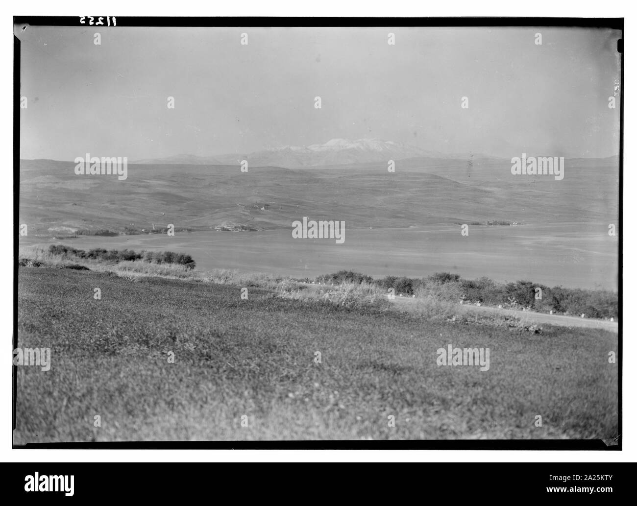 Picturesque mountain lake Cut Out Stock Images & Pictures - Alamy