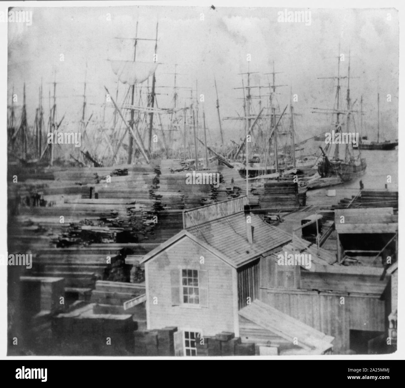 Industrial shipping yard Black and White Stock Photos & Images - Alamy