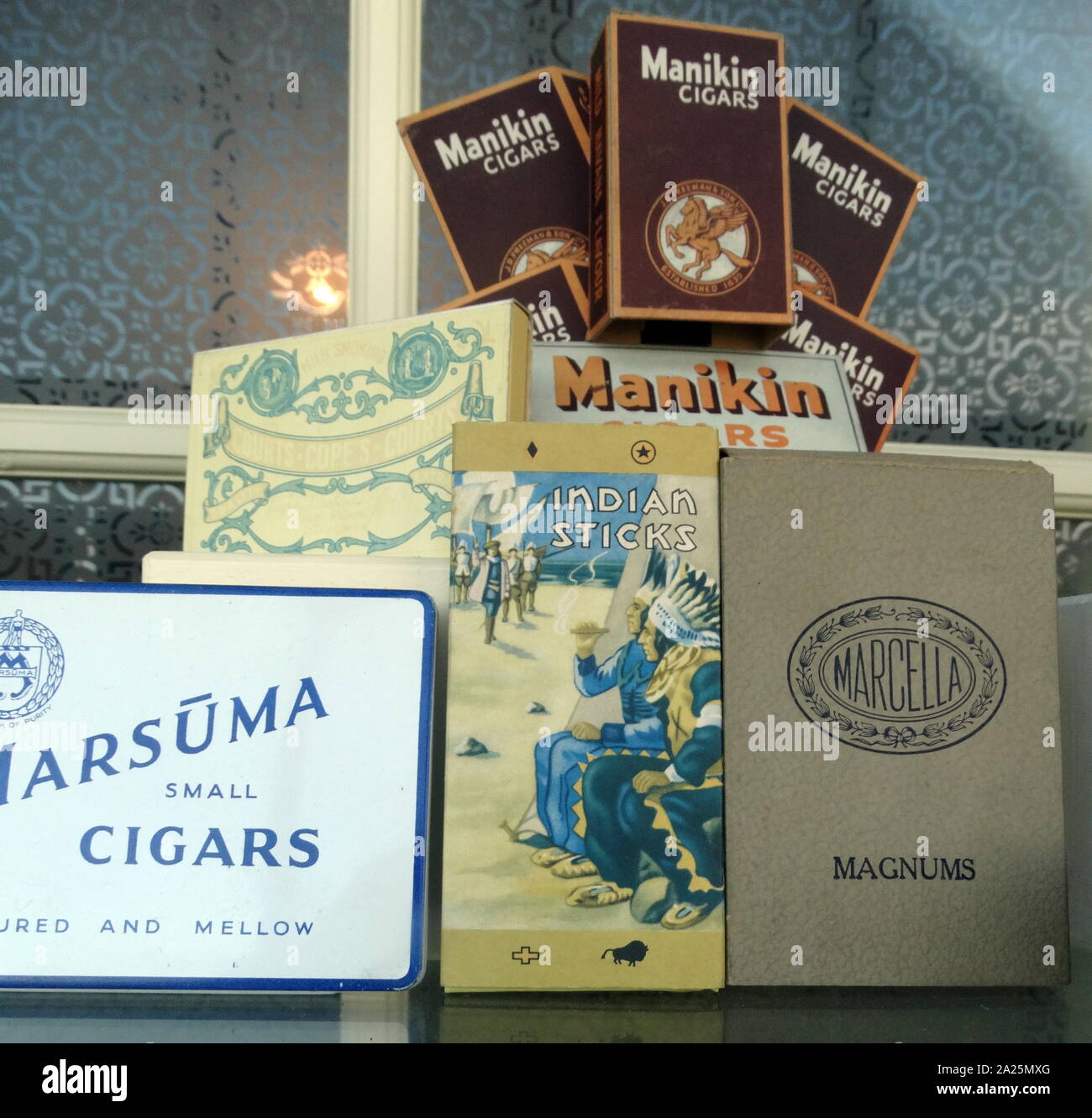 Collection of cigar boxes Stock Photo - Alamy