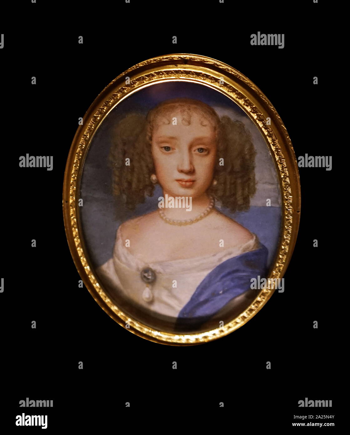 Miniature painter hi-res stock photography and images - Alamy