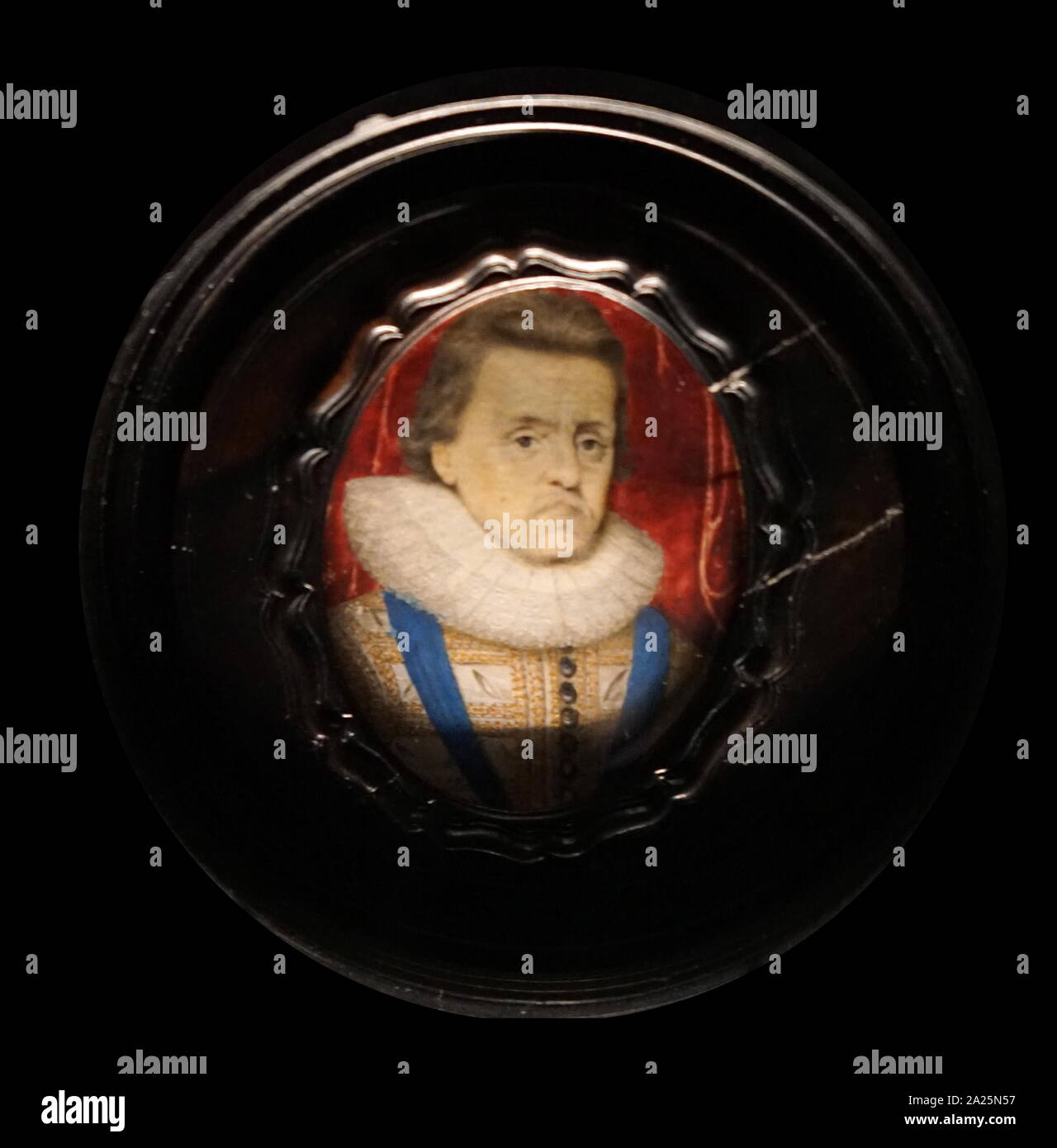 Miniature painter hi-res stock photography and images - Alamy