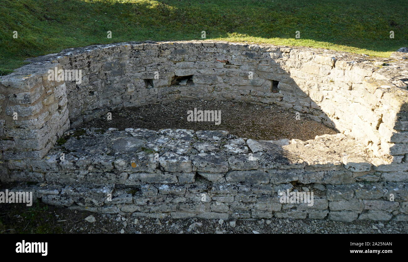 Ruins of the North Leigh Roman Villa, a Roman courtyard villa in the ...