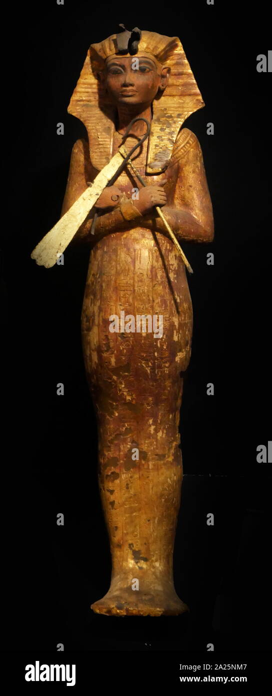 Shawabti figures in the form of king tutankhamen Stock Photo - Alamy