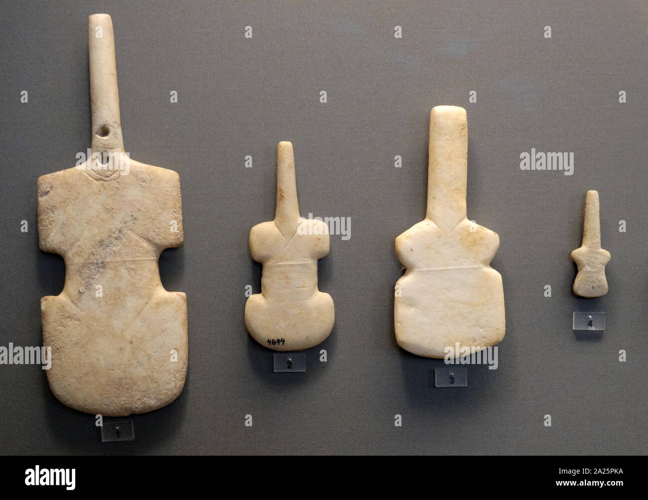 Cycladic idol hi-res stock photography and images - Alamy