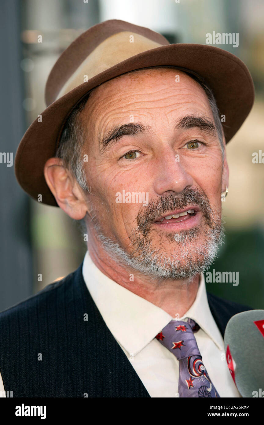 Mark rylance hi-res stock photography and images - Alamy