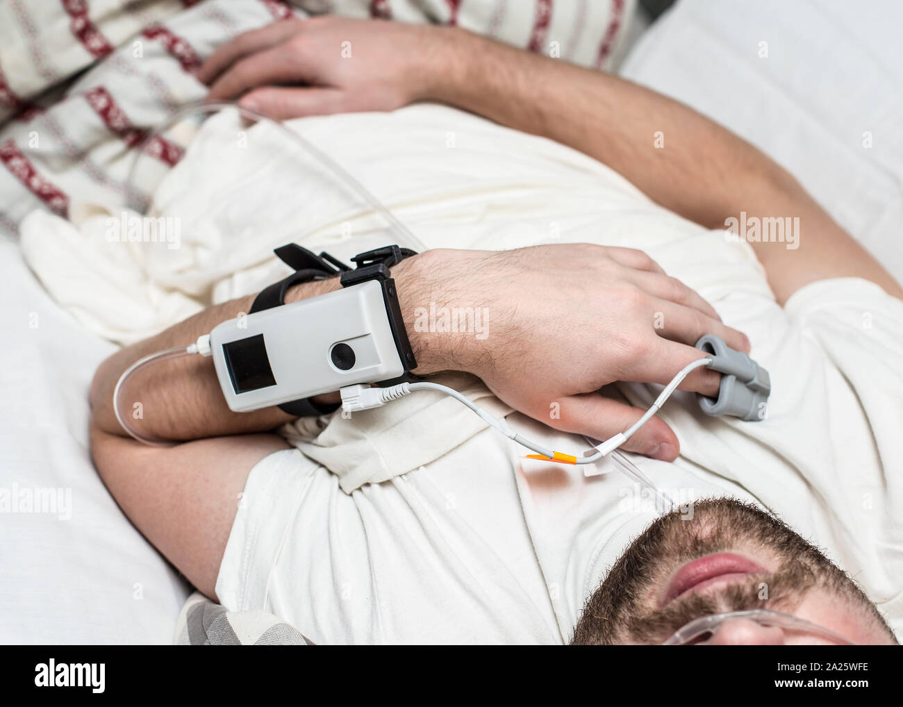 Sleep Apnea Diagnostic medical device Kit attached to the finger and ...