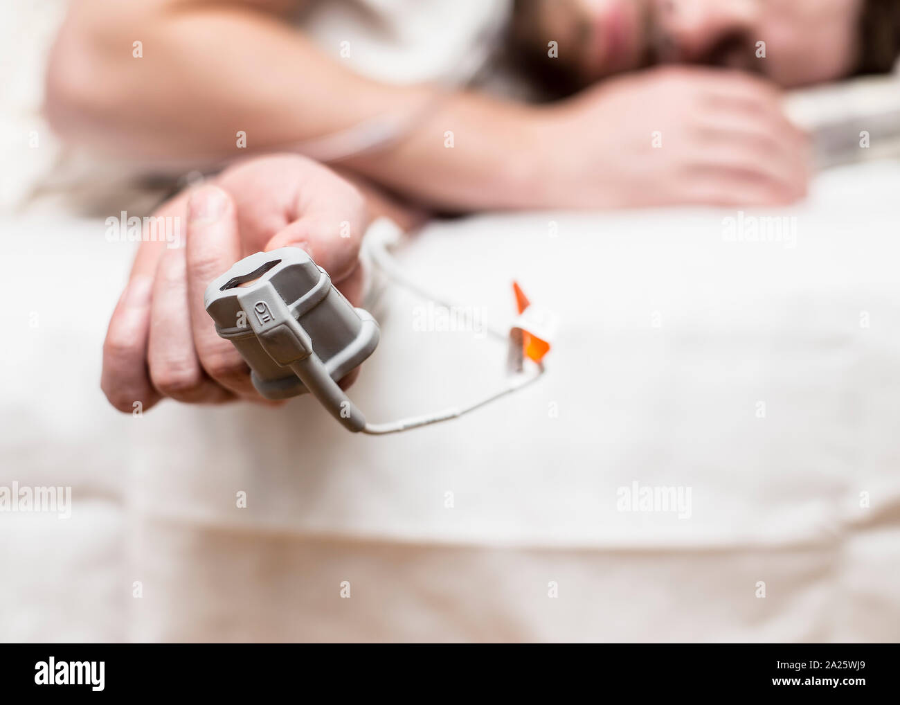 Sleep Apnea Diagnostic medical device Kit attached to the finger and ...