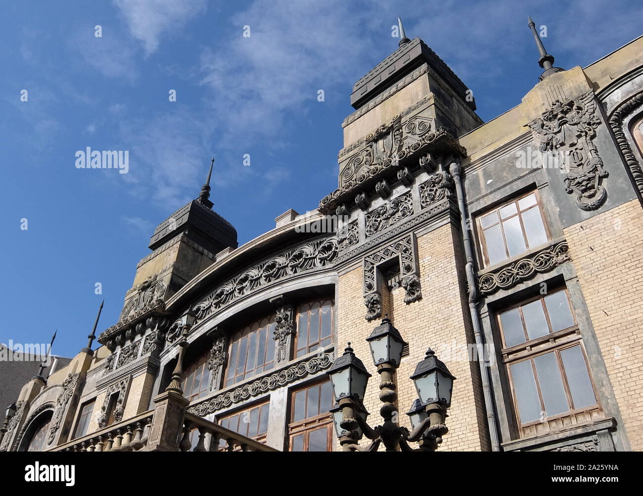 Opera house baku azerbaijan hi-res stock photography and images - Alamy
