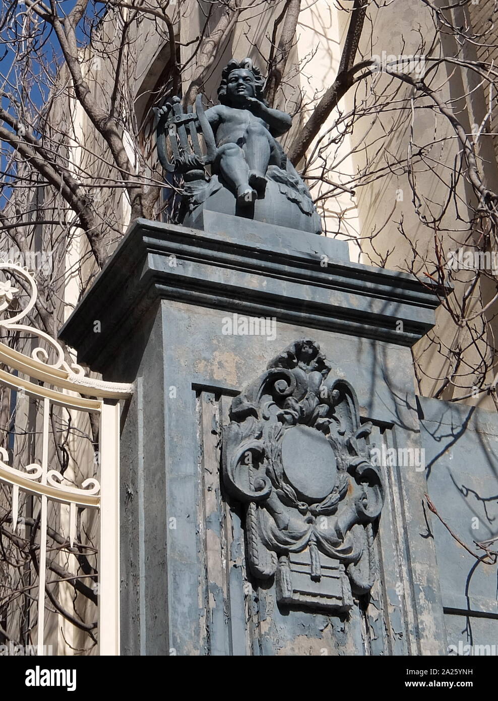 Opera house baku azerbaijan hi-res stock photography and images - Alamy