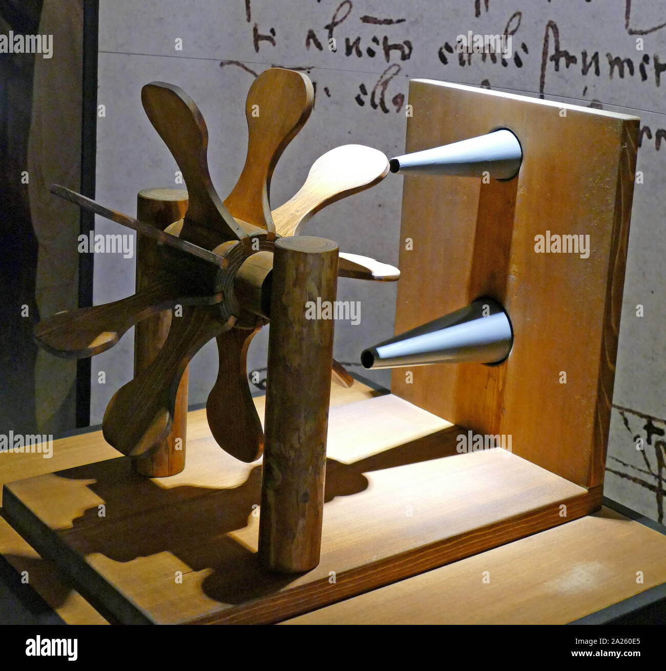 Da vinci water wheel hi-res stock photography and images - Alamy