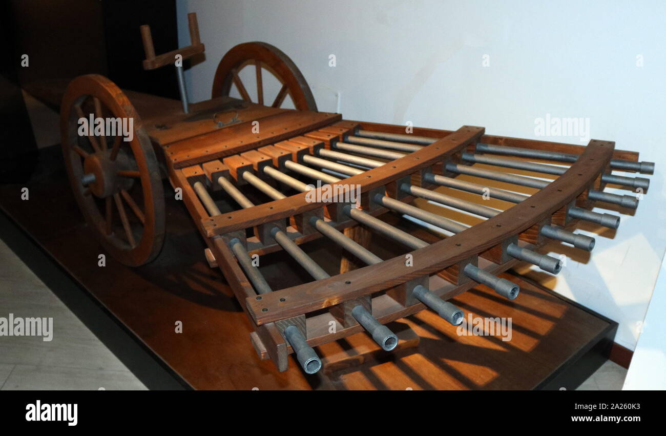 Leonardo da vinci machine gun hi-res stock photography and images - Alamy