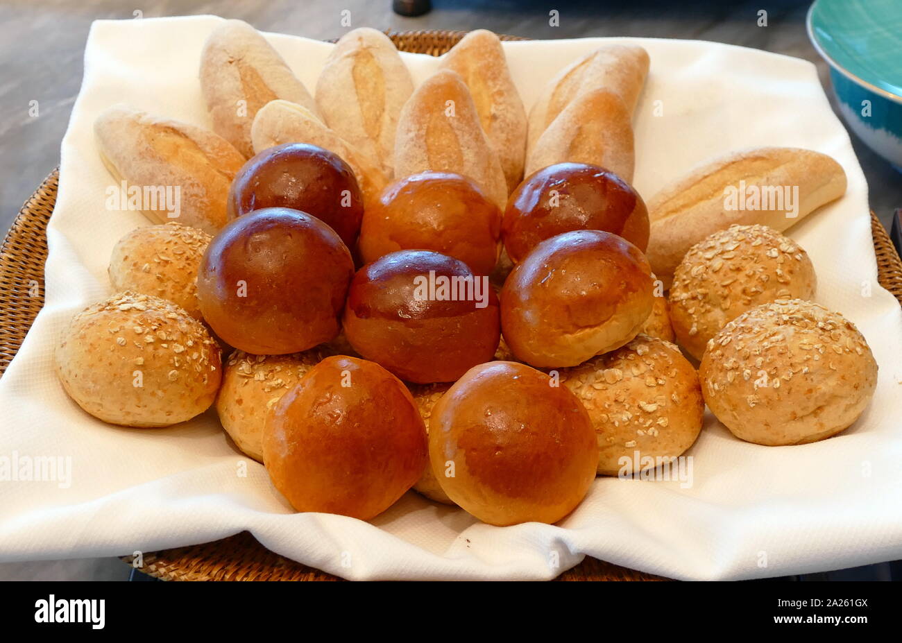 Freshly made chinese bread rolls hi-res stock photography and images ...