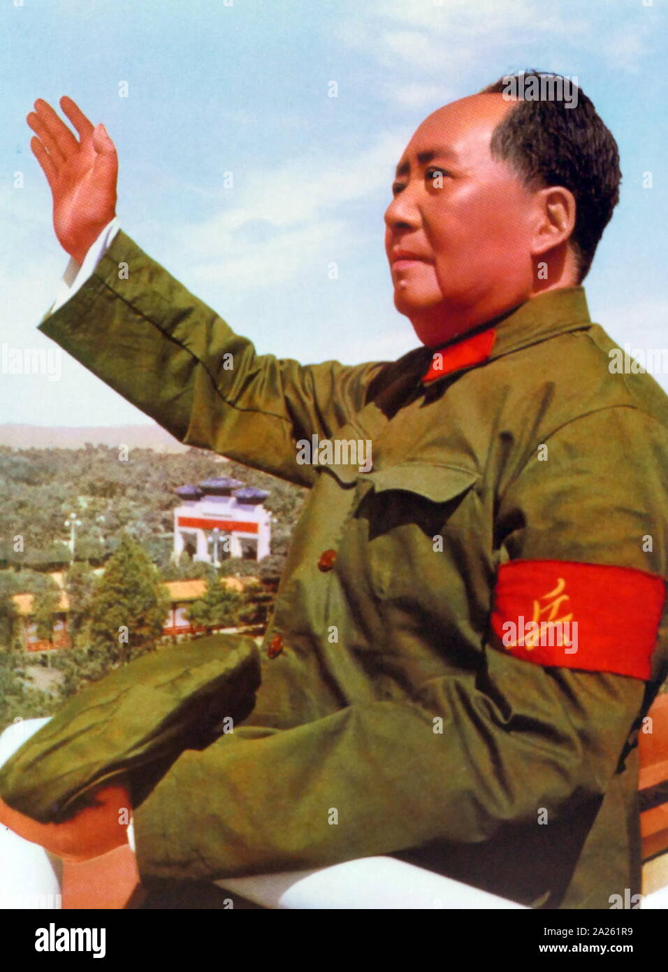 Chairman Mao reviewing the army on the Tiananmen Gate. (August 18, 1966 ...