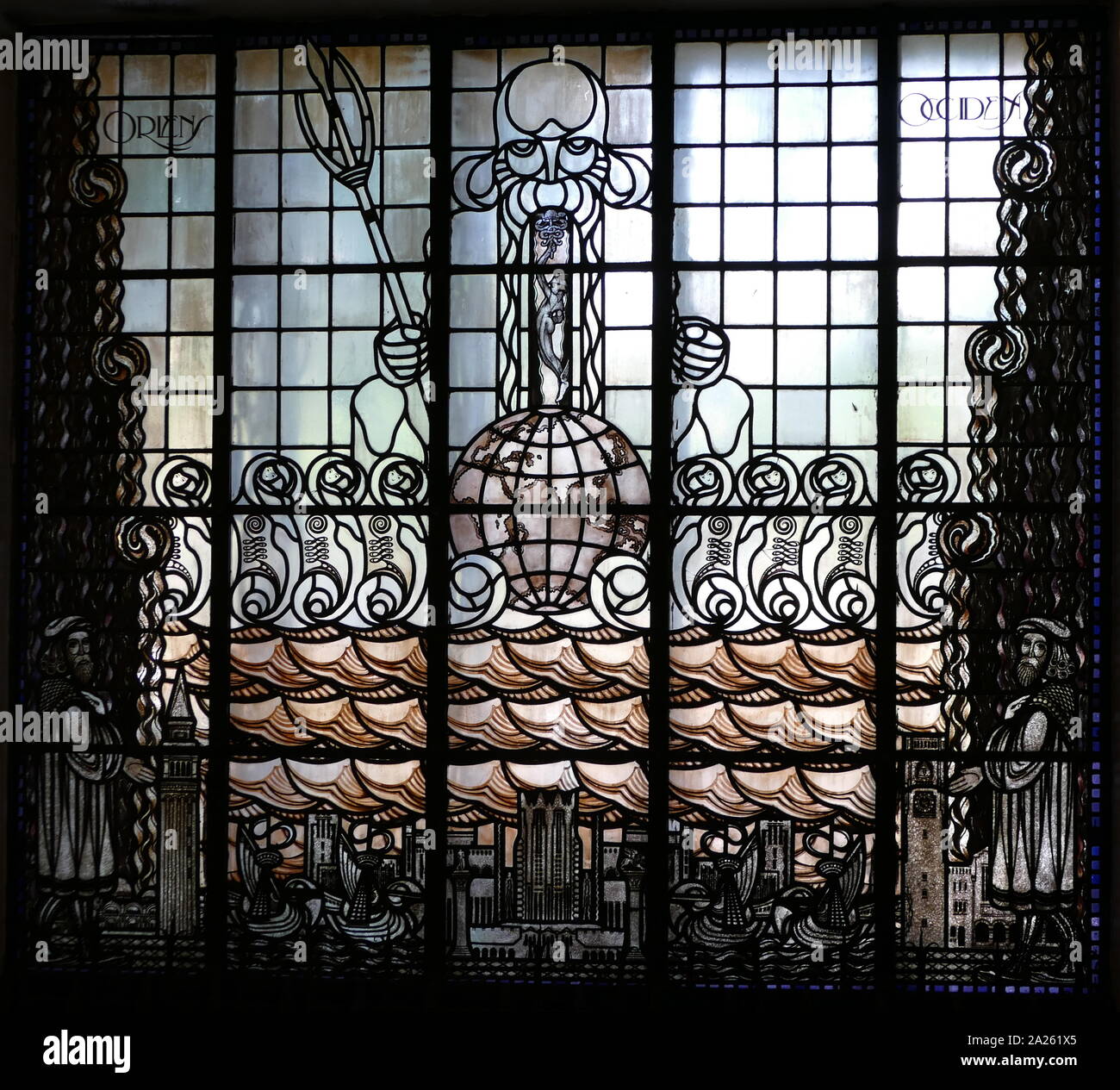 The Shipping House (Scheepvaarthuis), now the Grand Hotel Amrath ...