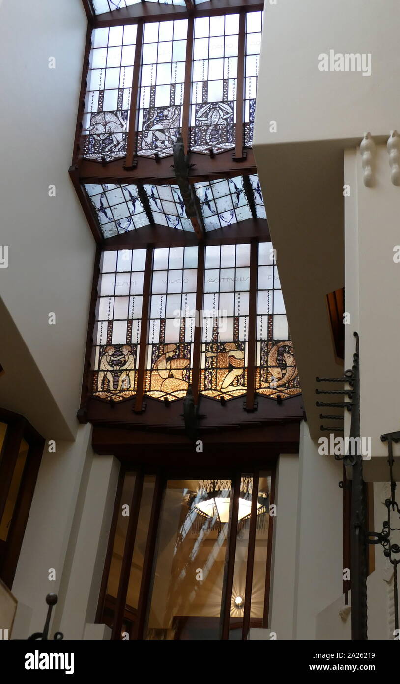 The Shipping House (Scheepvaarthuis), now the Grand Hotel Amrath ...