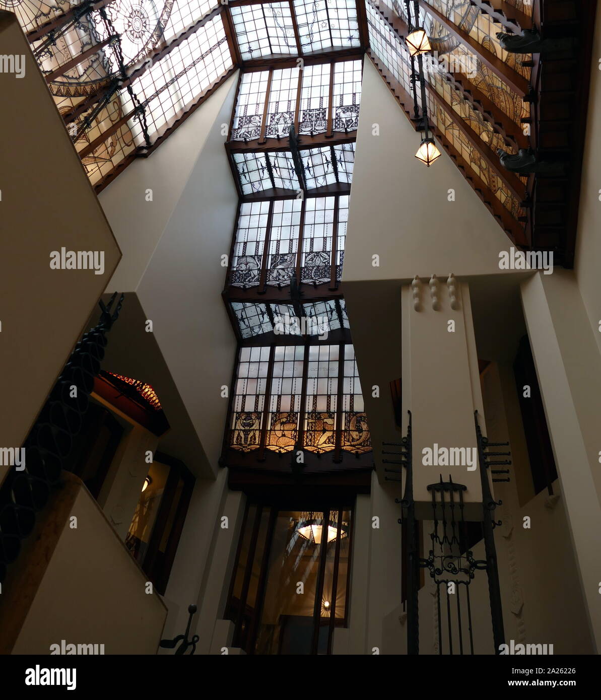 The Shipping House (Scheepvaarthuis), now the Grand Hotel Amrath ...