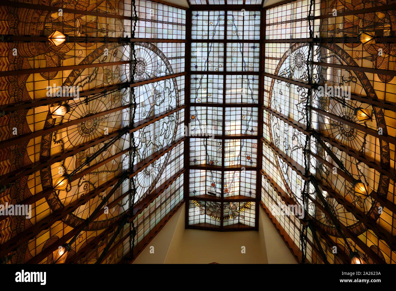 The Shipping House (Scheepvaarthuis), now the Grand Hotel Amrath ...
