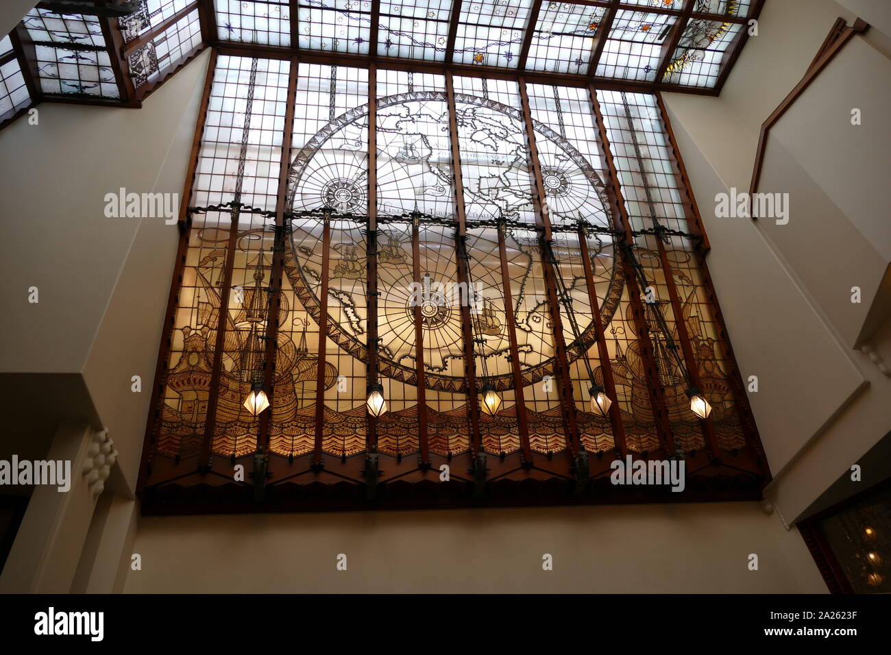 The Shipping House (Scheepvaarthuis), now the Grand Hotel Amrath ...