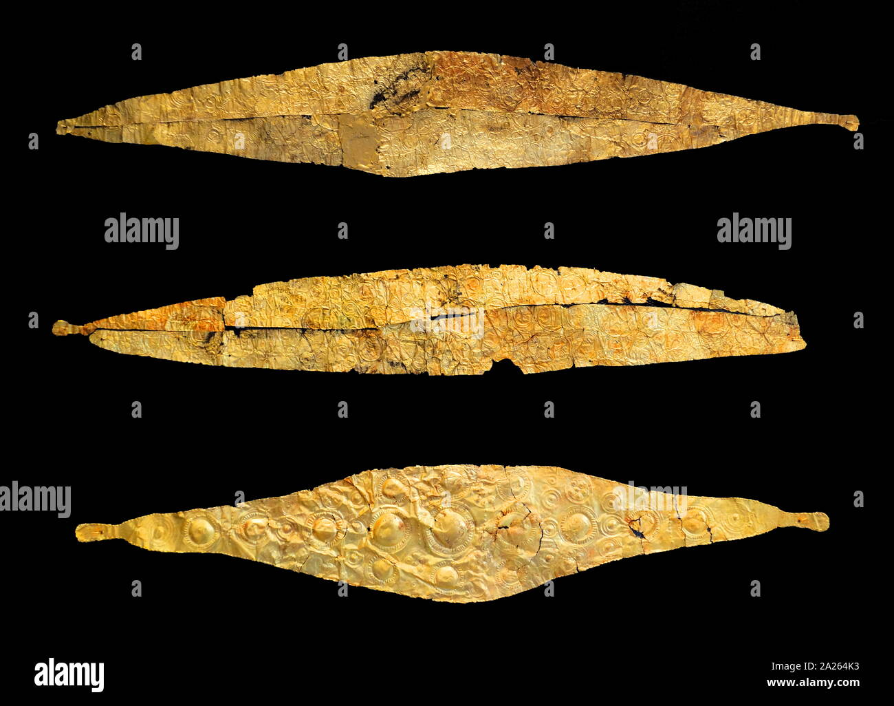 Royal robe hi-res stock photography and images - Alamy