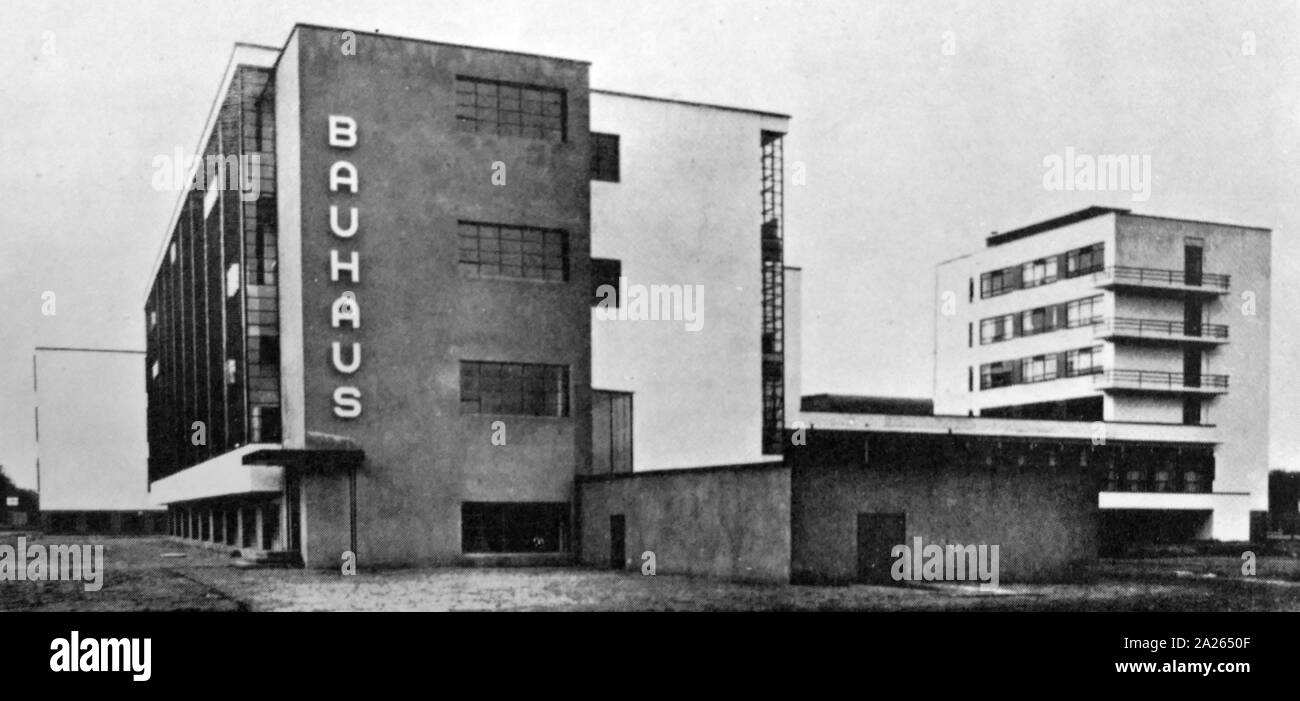Bauhaus architecture; Dessau, Germany 1925 Stock Photo - Alamy