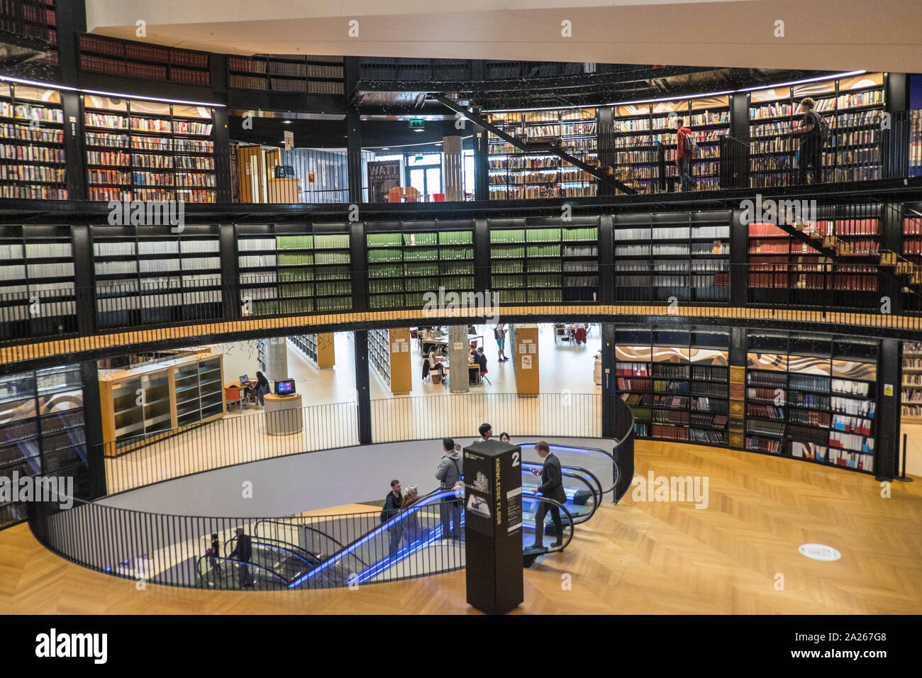 Birmingham library inside hi-res stock photography and images - Alamy