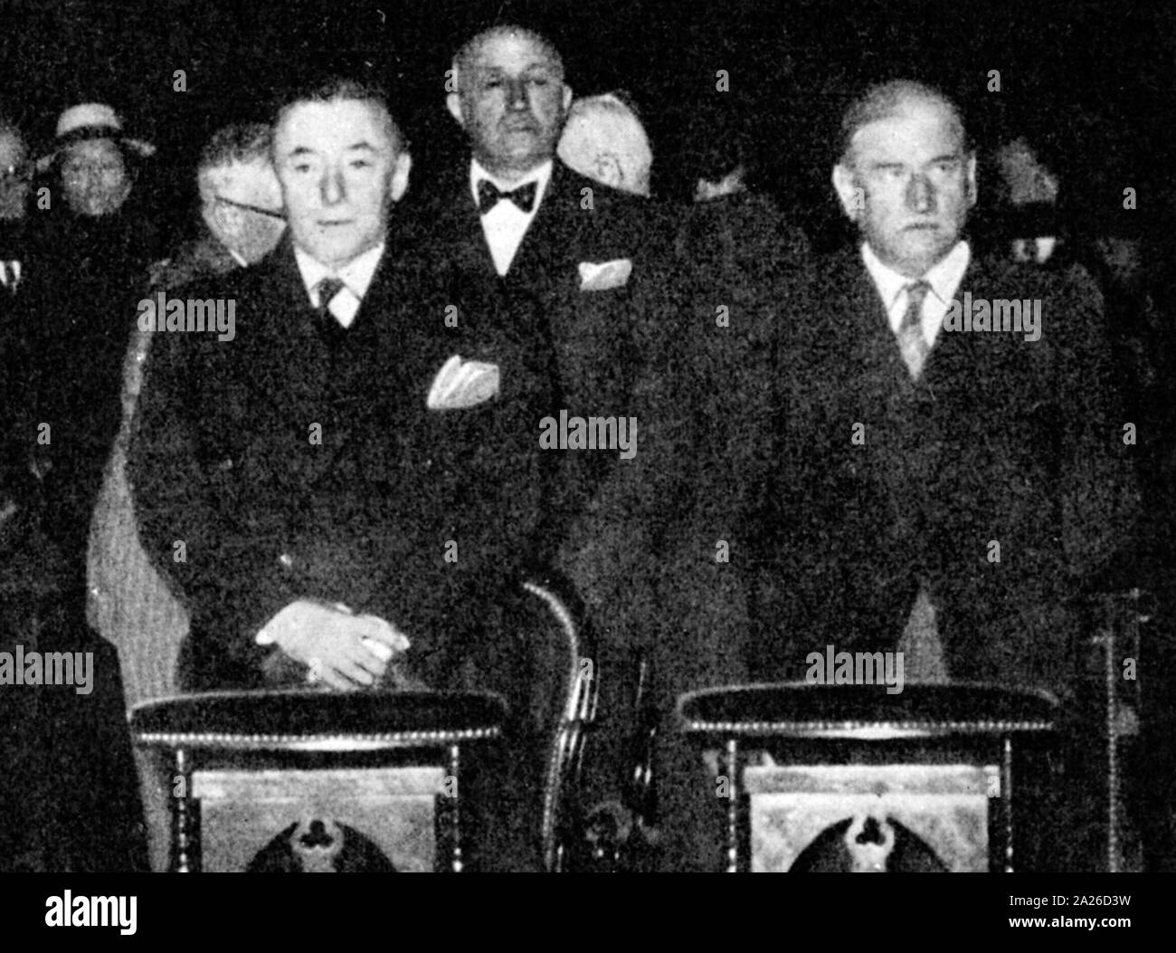 Service in Notre Dame, Paris, to pray for Allied victory against ...