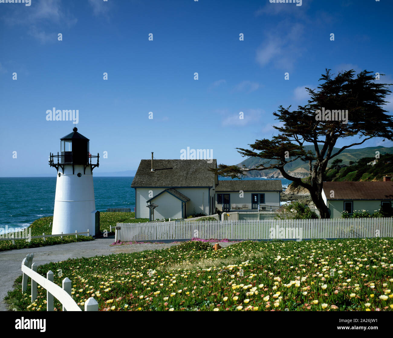 Point montara lighthouse hostel hi-res stock photography and images - Alamy