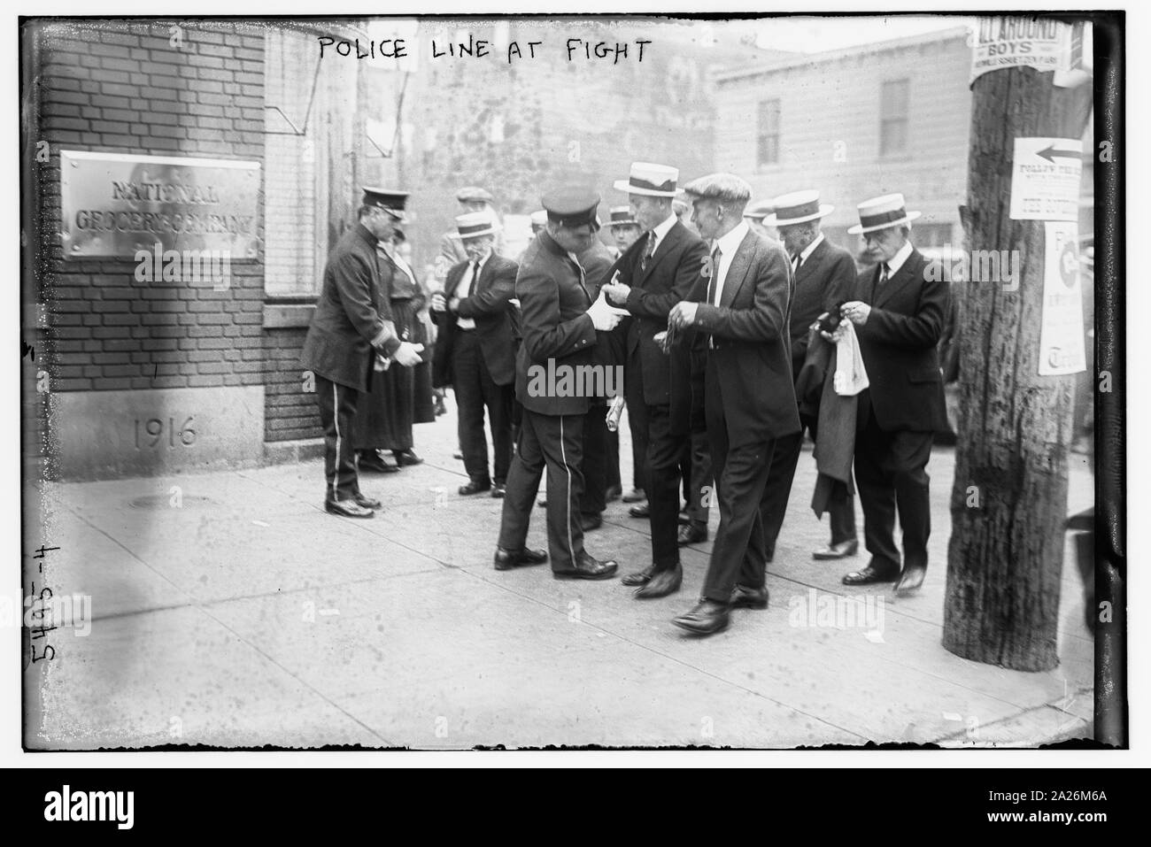 Police line at fight Stock Photo - Alamy
