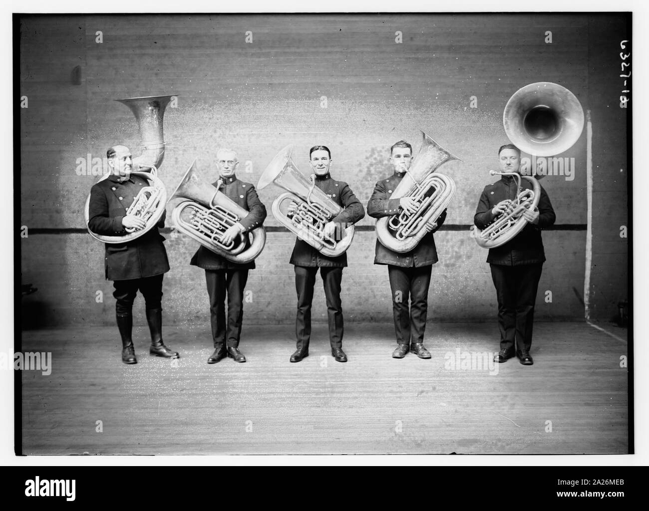 Tuba players hi-res stock photography and images - Alamy