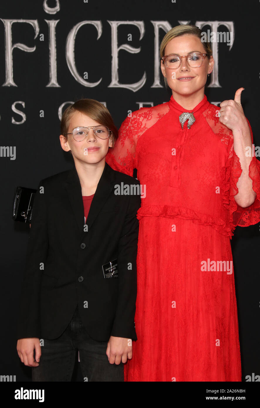LOS ANGELES, CA - SEPTEMBER 30: Kathleen Robertson, William Robert ...
