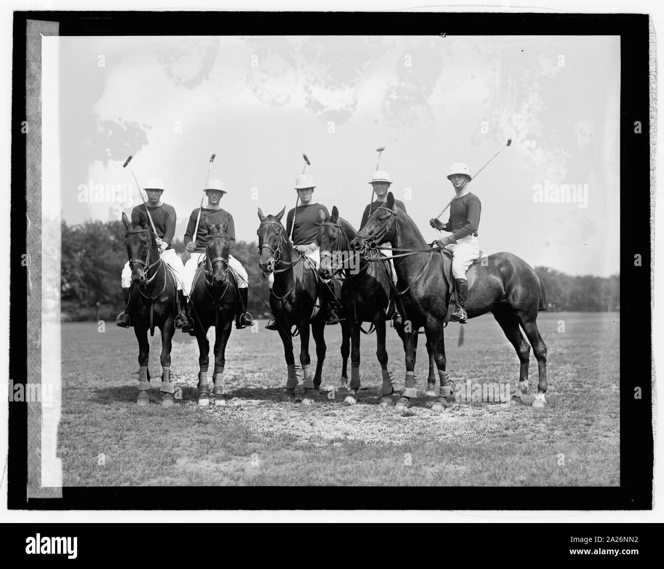 Field artillery team hi-res stock photography and images - Alamy