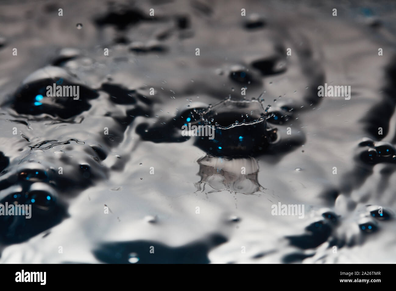 Oil drop splash shallow hi-res stock photography and images - Alamy