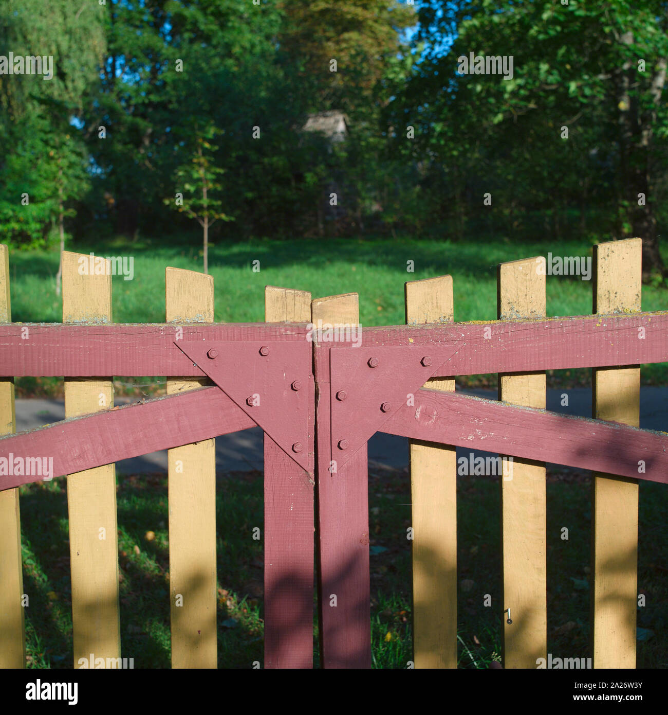 Handmade wooden gate hi-res stock photography and images - Alamy