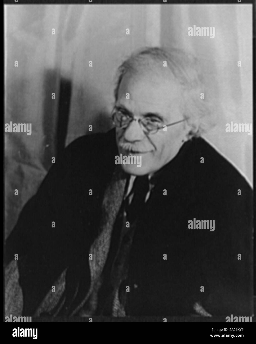 Portrait photography gallery Black and White Stock Photos & Images - Alamy