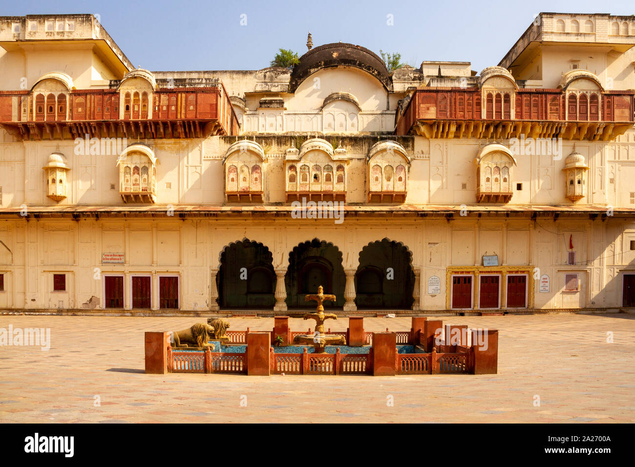 Alwar city palace hi-res stock photography and images - Alamy