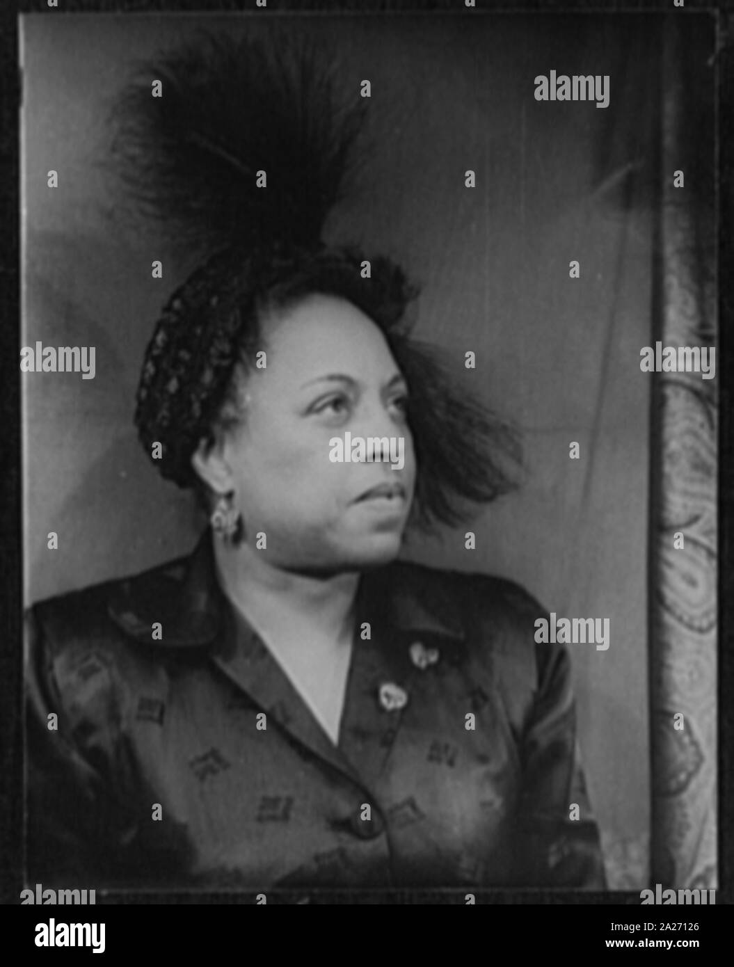 Portrait of Edith Sampson, in feathered hat Stock Photo - Alamy