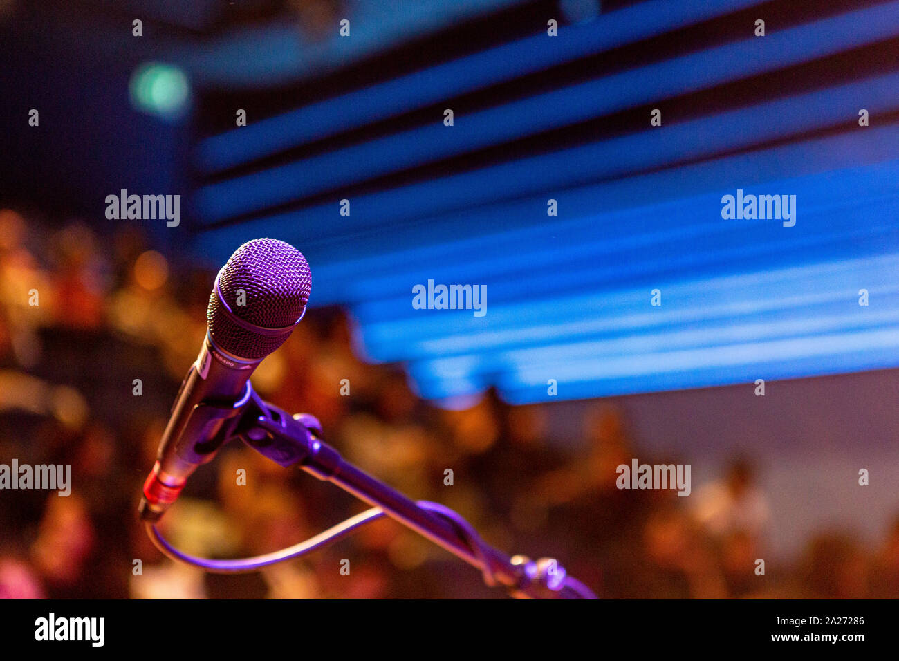 Decorative microphone stand hi-res stock photography and images - Alamy