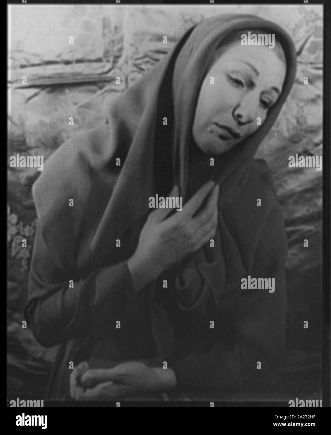 Portrait of Judith Anderson in Family Portrait Stock Photo - Alamy