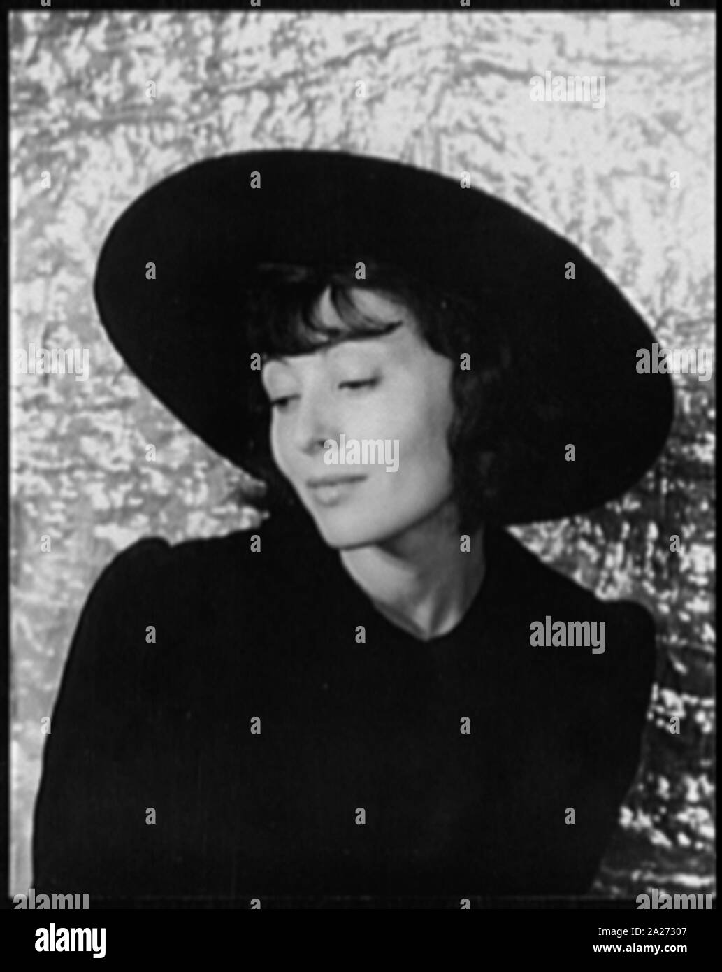 Luise rainer hi-res stock photography and images - Alamy