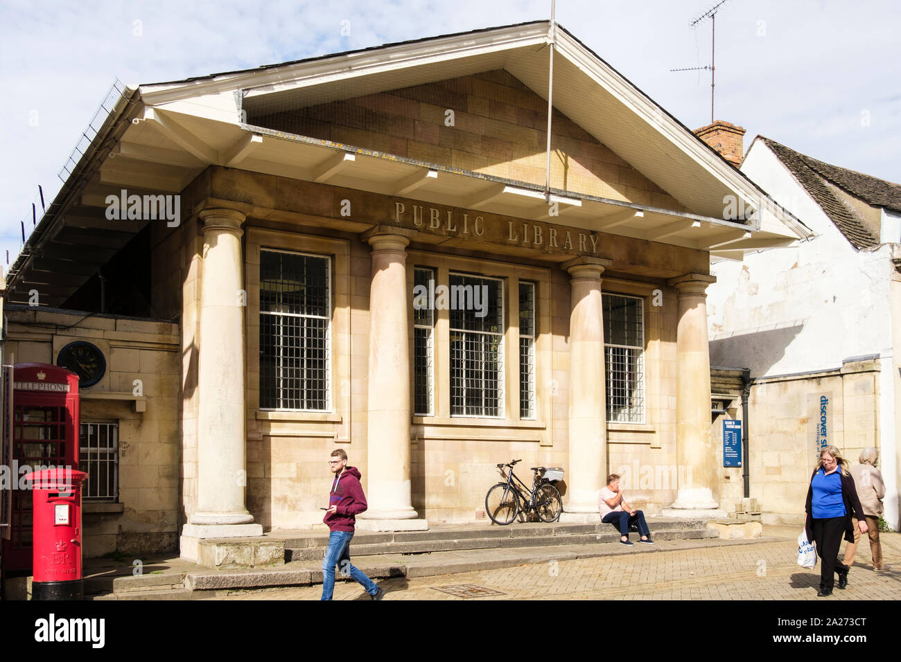 Public library building. High Street, Stamford, Lincolnshire, England ...