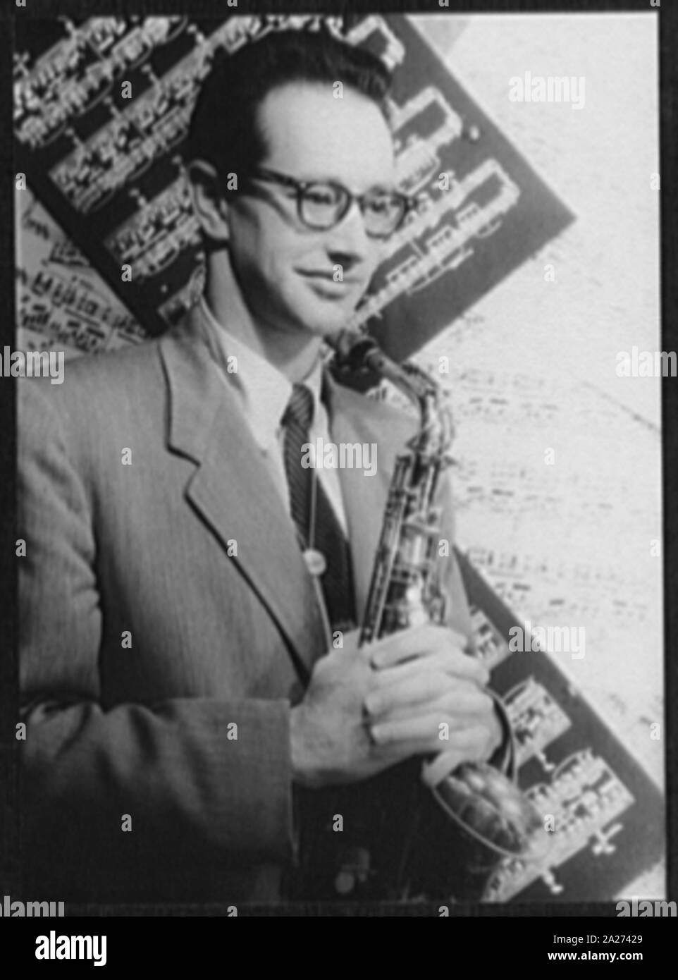 Holding sheet music Black and White Stock Photos & Images - Alamy