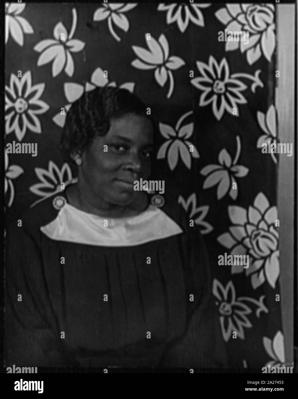 Pearl b hi-res stock photography and images - Alamy