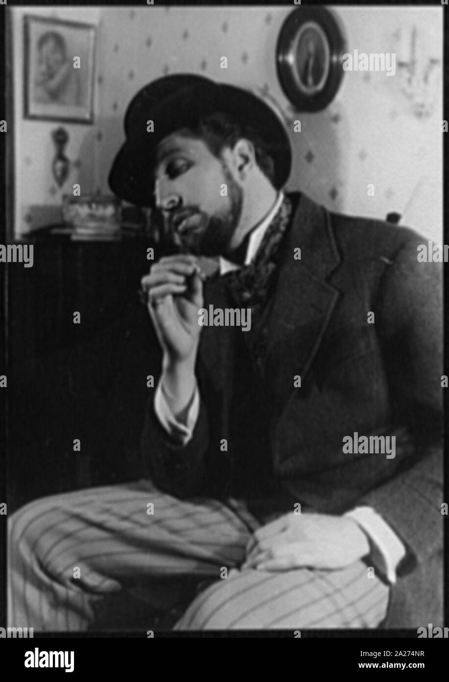 Vincent price portrait hi-res stock photography and images - Alamy