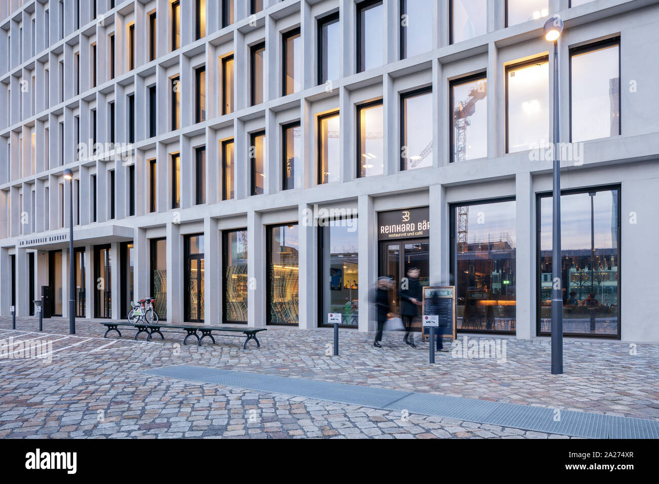 Baer horizontal hi-res stock photography and images - Alamy