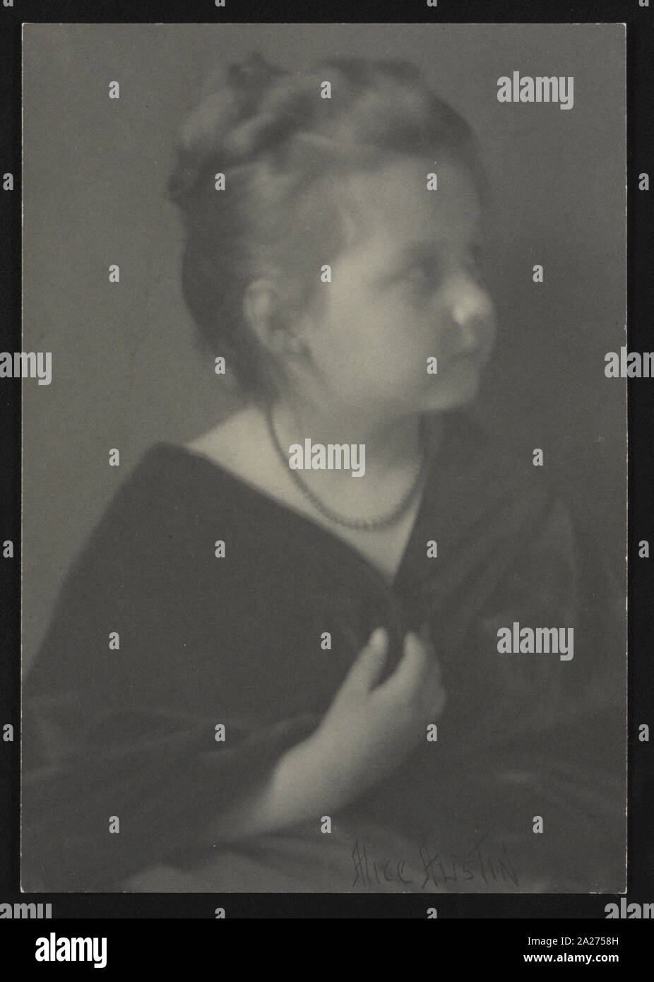 Alice austin hi-res stock photography and images - Alamy