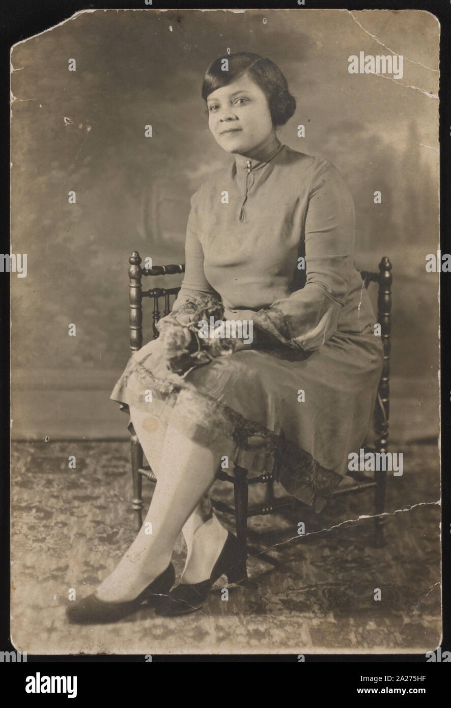 Early 1900s portrait woman hi-res stock photography and images - Alamy