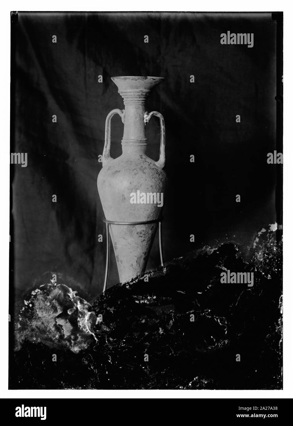 Pottery artistic Black and White Stock Photos & Images - Alamy