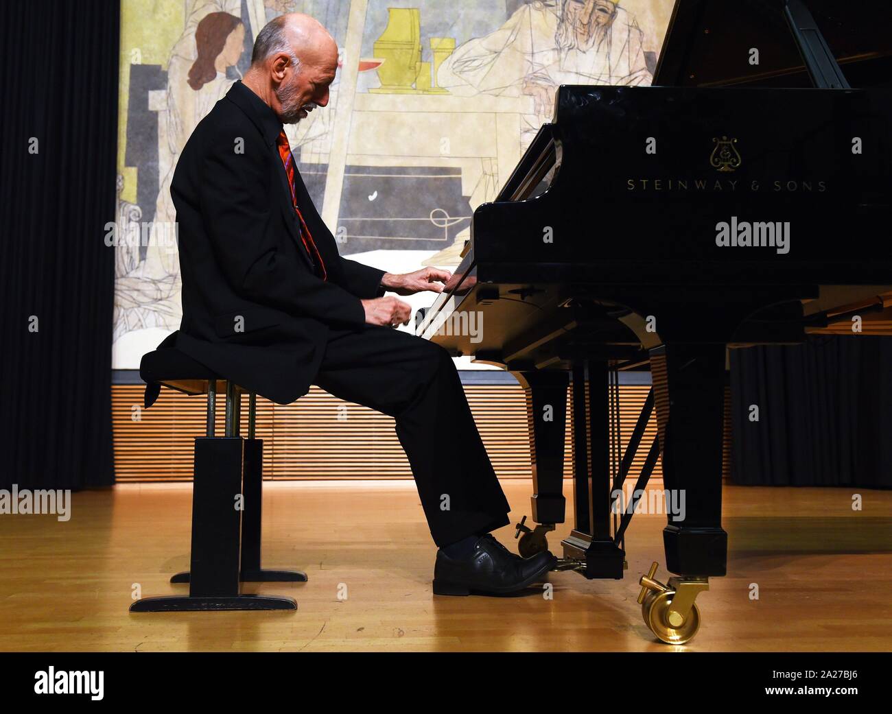 Pianist Till Engel, professor at the Volkwang-Hochschule Essen/Duisburg ...